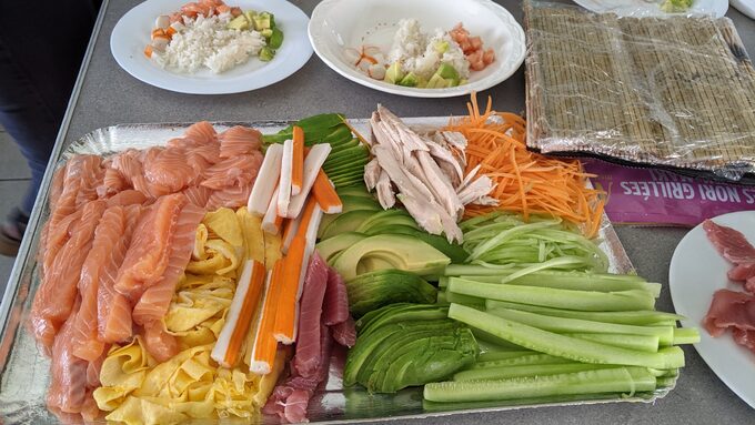 Un atelier sushis à la médiathèque de Saint-Denis-les-Bourg ...